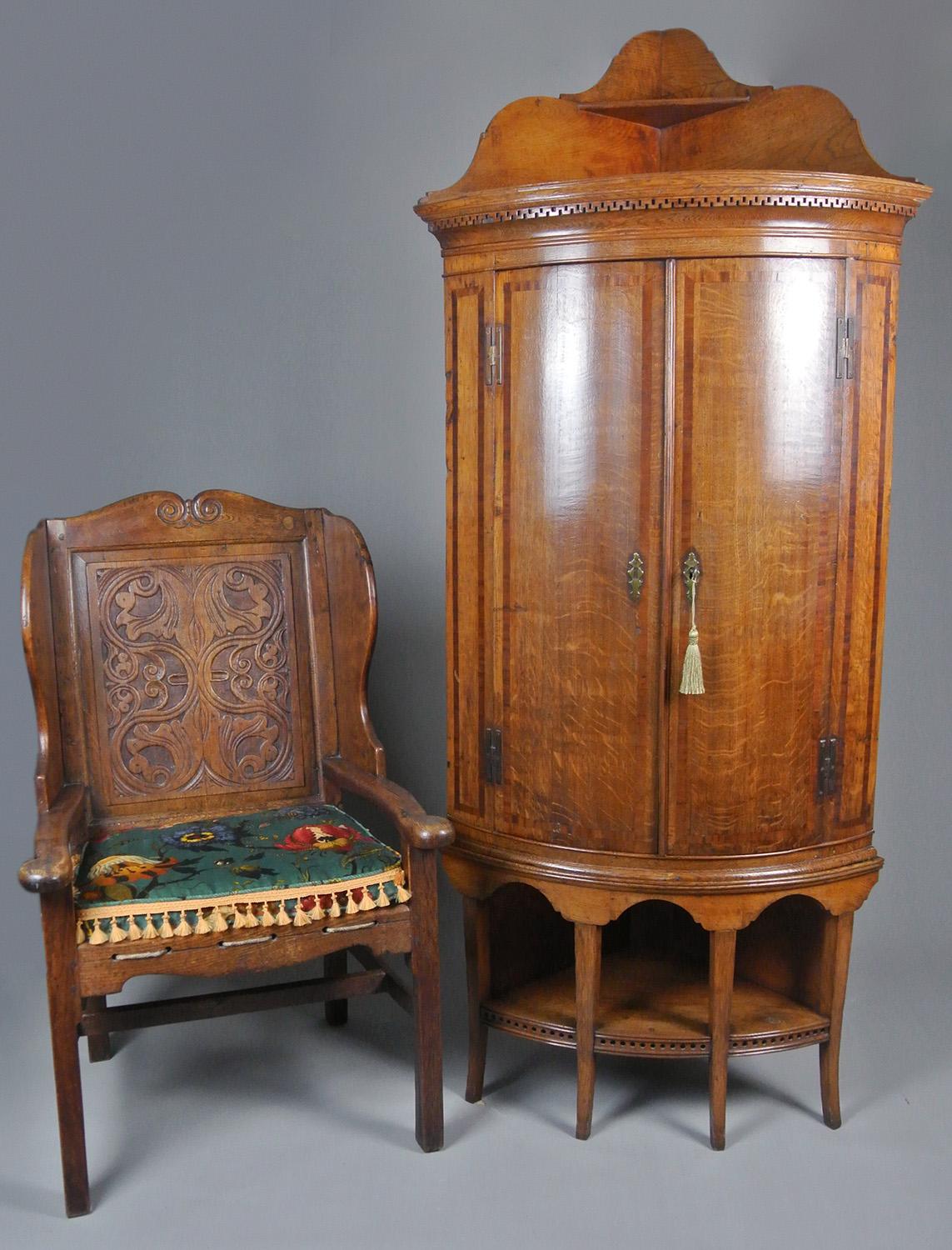 Queen Anne Oak Bow Front Corner Cabinet with Original Upper Shelf c ...