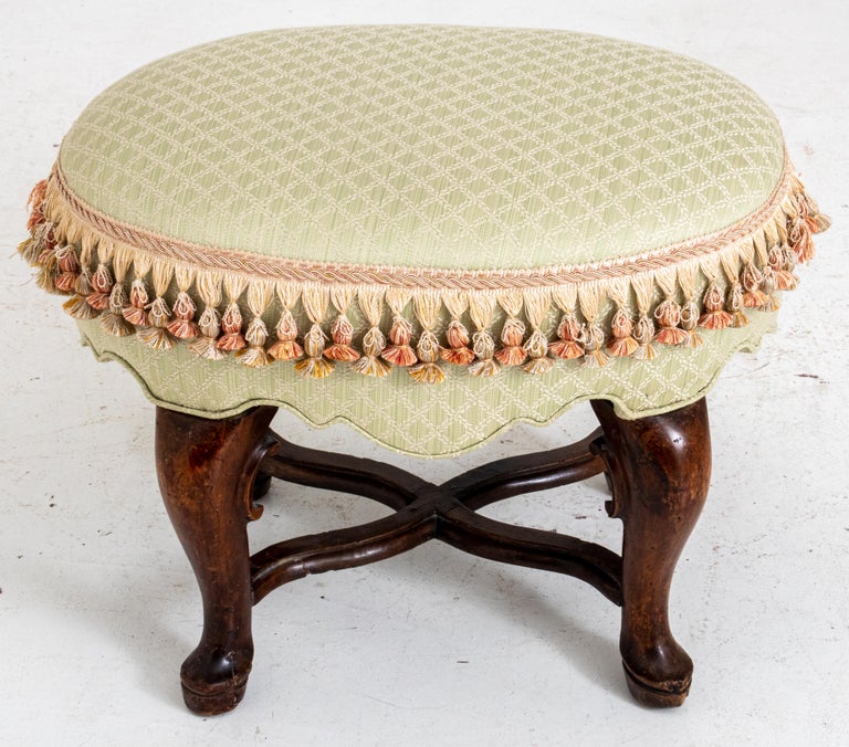 Queen Anne Style Oval Bench For Sale at 1stDibs