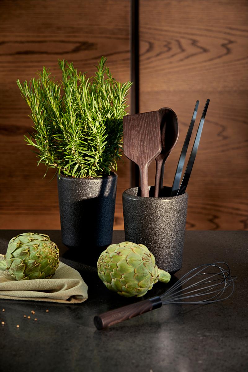 RÅ Kitchen Tweezer Tongs, Gun Metallic For Sale at 1stDibs