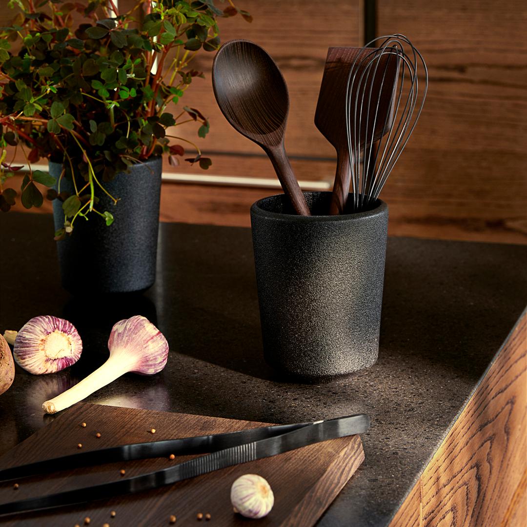 RÅ Kitchen Tweezer Tongs, Gun Metallic For Sale at 1stDibs