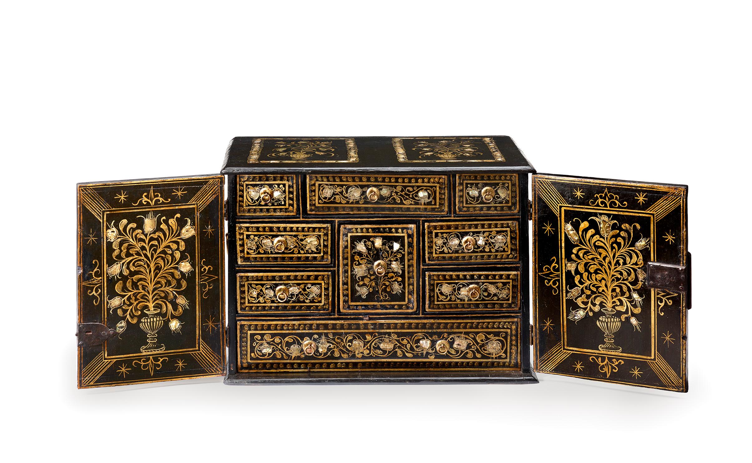 Rare 17th Century Mexican Colonial Lacquer Mother-of-pearl and Gold ...