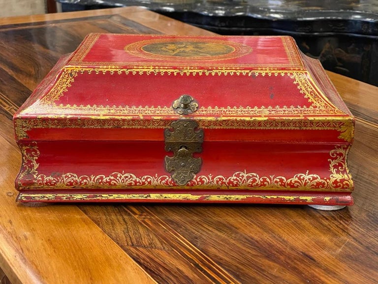 Rare 18th Century French Lacquered Wig Box For Sale at 1stDibs