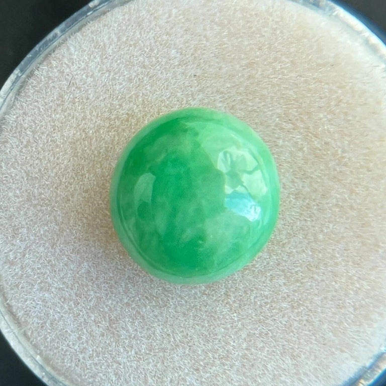 Rare 4.28ct IGI Certified Green Jadeite Jade ‘A’ Grade Oval Cabochon Loose Gem For Sale at 1stDibs