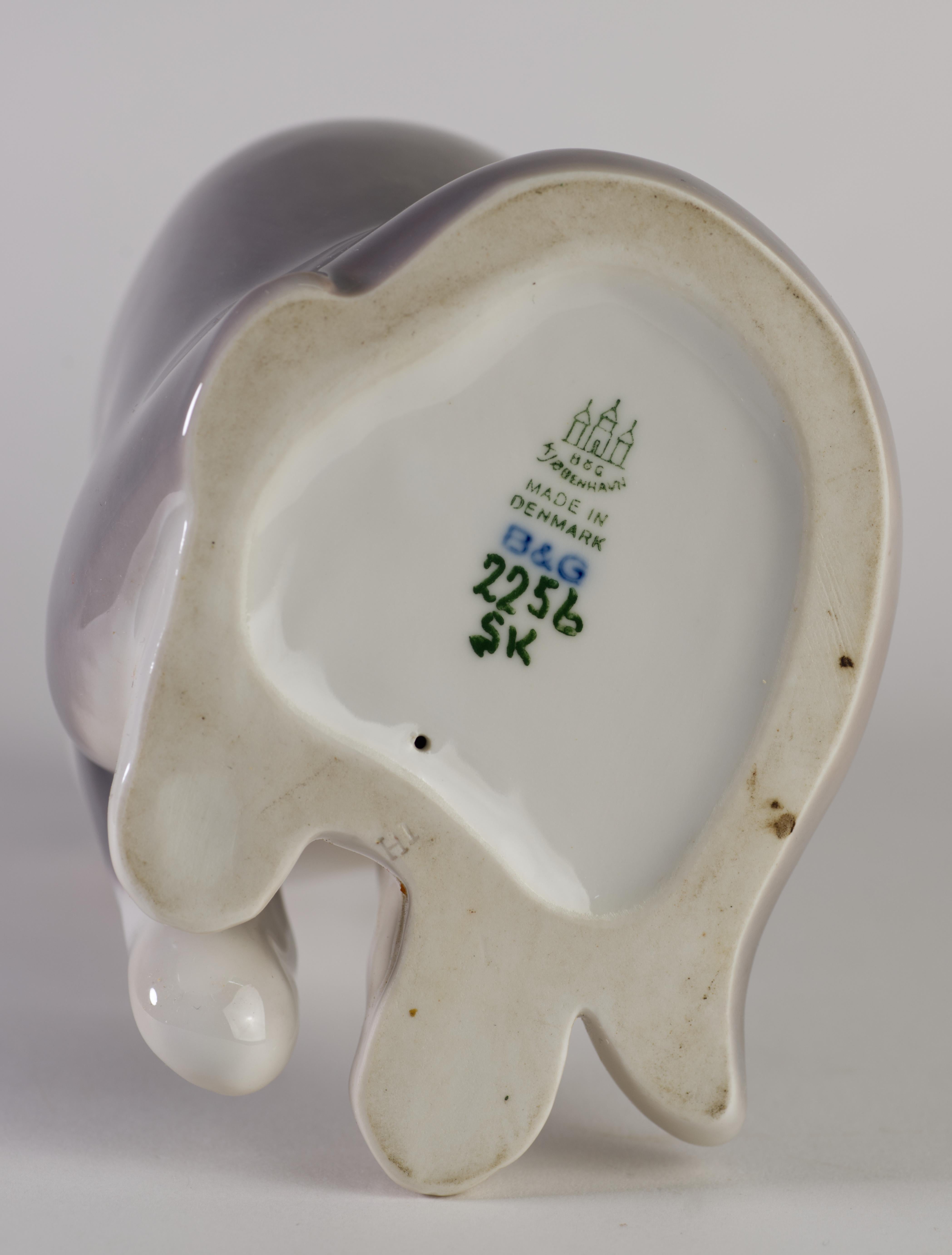 Rare Bing and Grøndahl Porcelain Grooming Sitting Cat Figurine 1950s ...