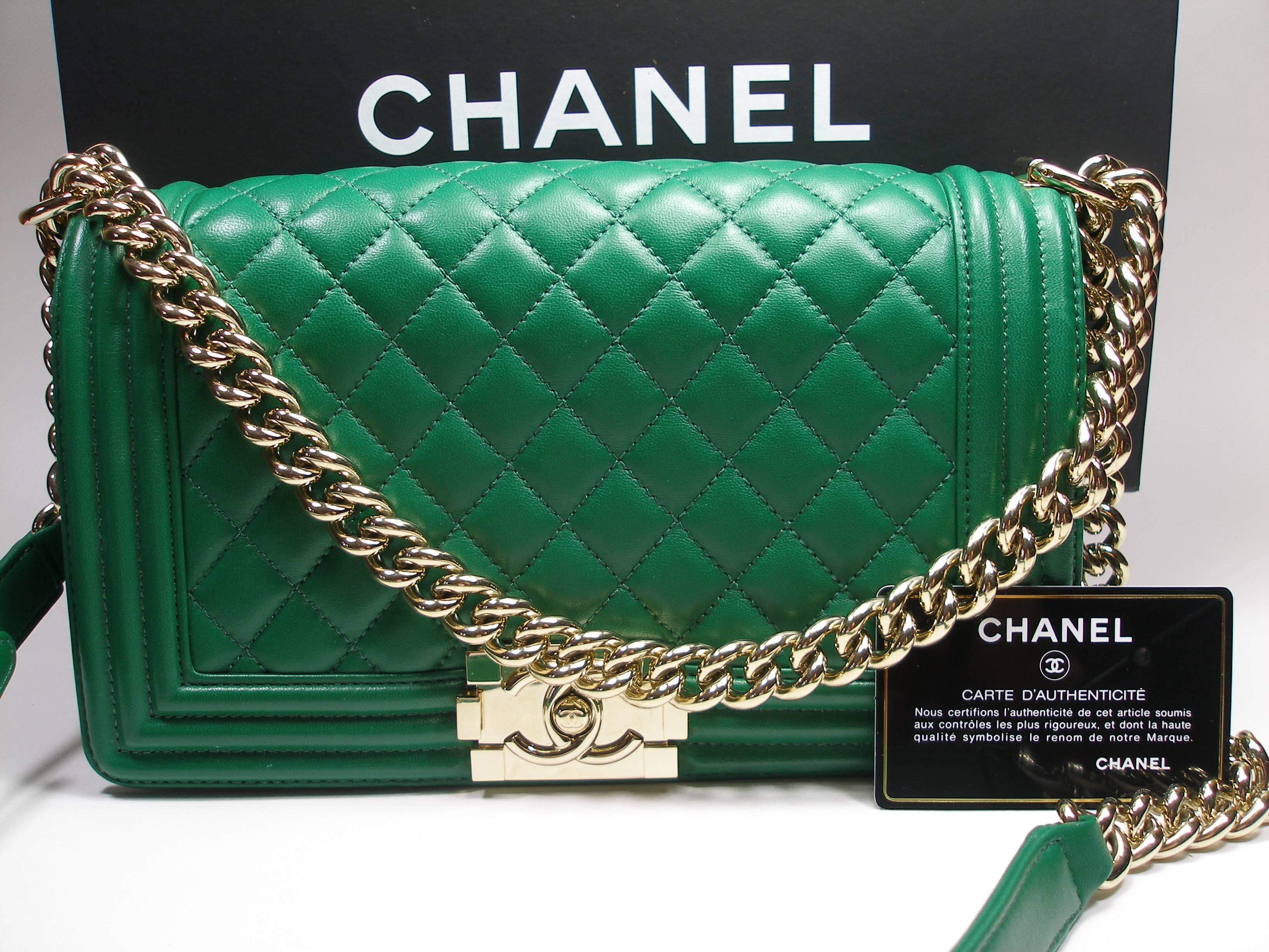 Rare Color Chanel Boy 25 Medium Size Green Lambskin Gold HDW Production ...