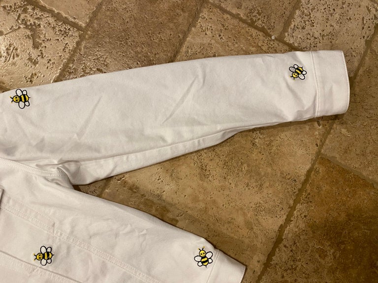 RARE Dior x Kaws Bees White Denim Jacket size 52 For Sale at 1stDibs