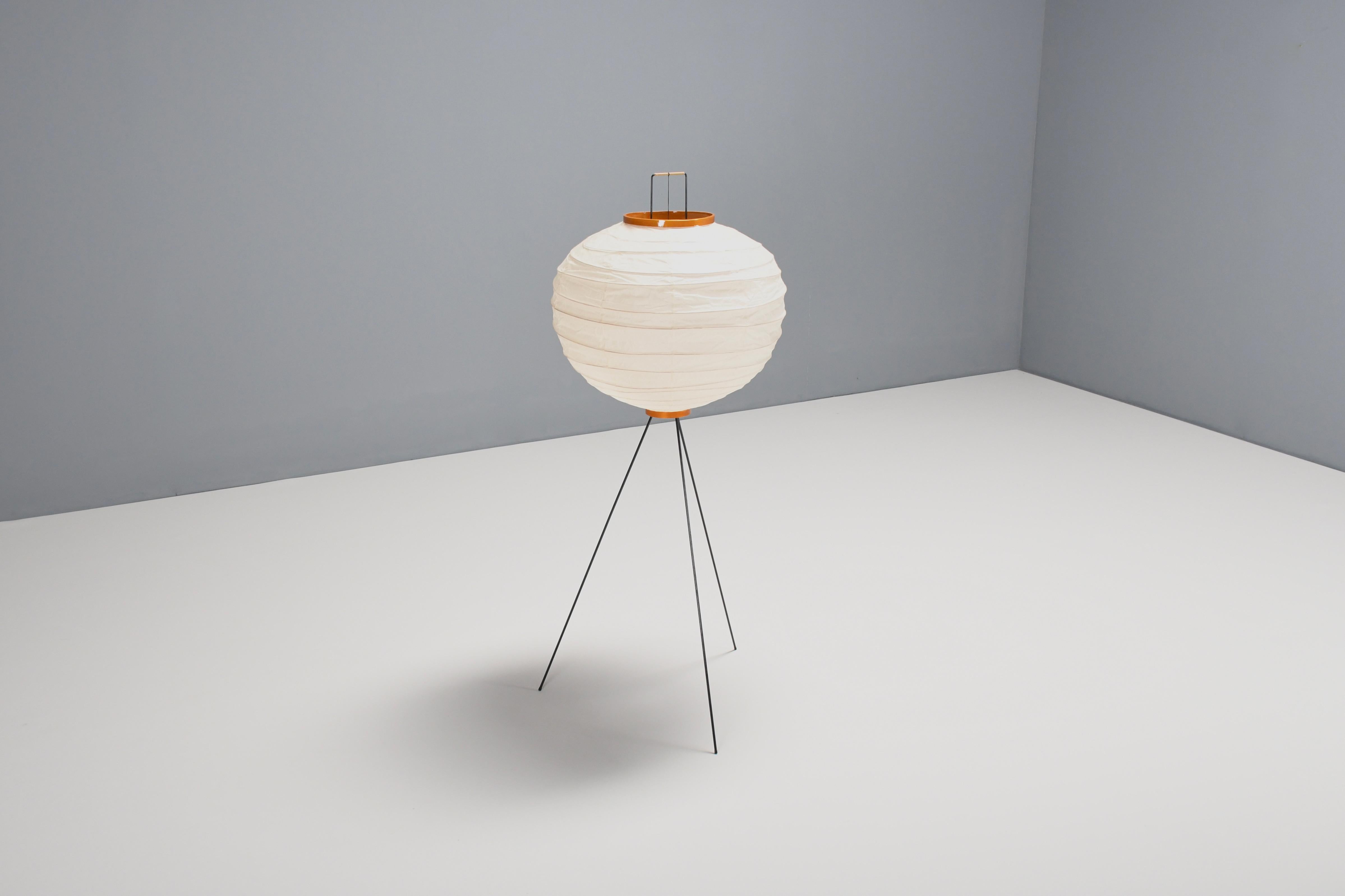 Rare Early 10D Akari Floor Lamp by Isamu Noguchi for Ozeki, 1950s For ...