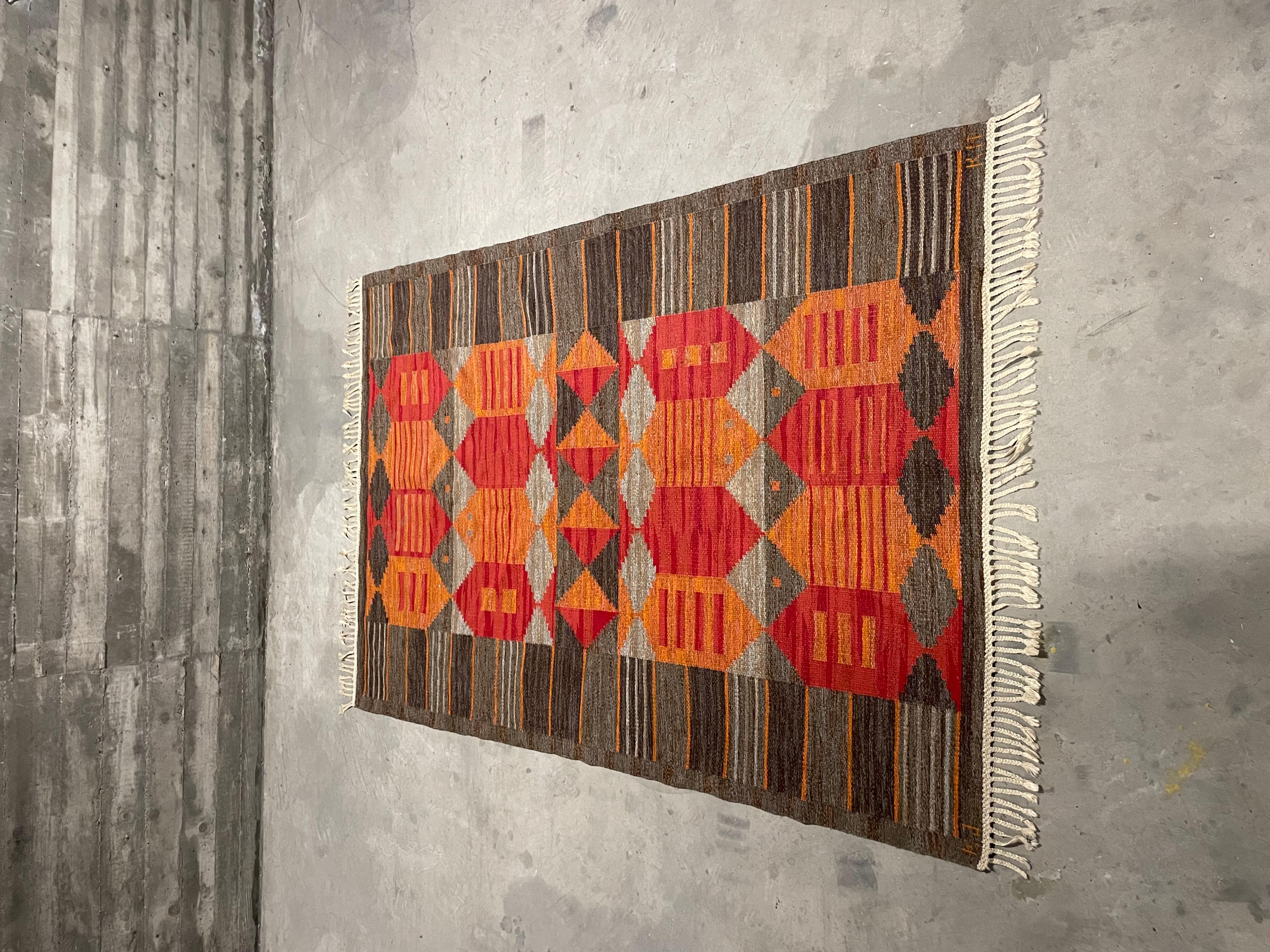 Rare flatweave carpet 'Rött Stim' by Karin Jönsson, Sweden, 1960s For ...