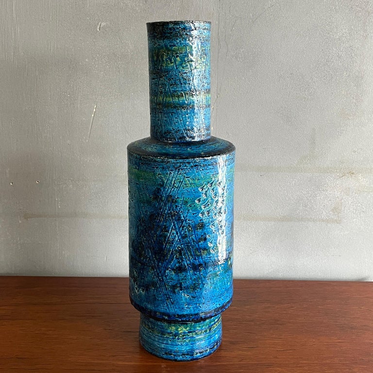 Rare Form Blue Bitossi Vase by Aldo Londi for Raymor, Italy, 1960 For ...