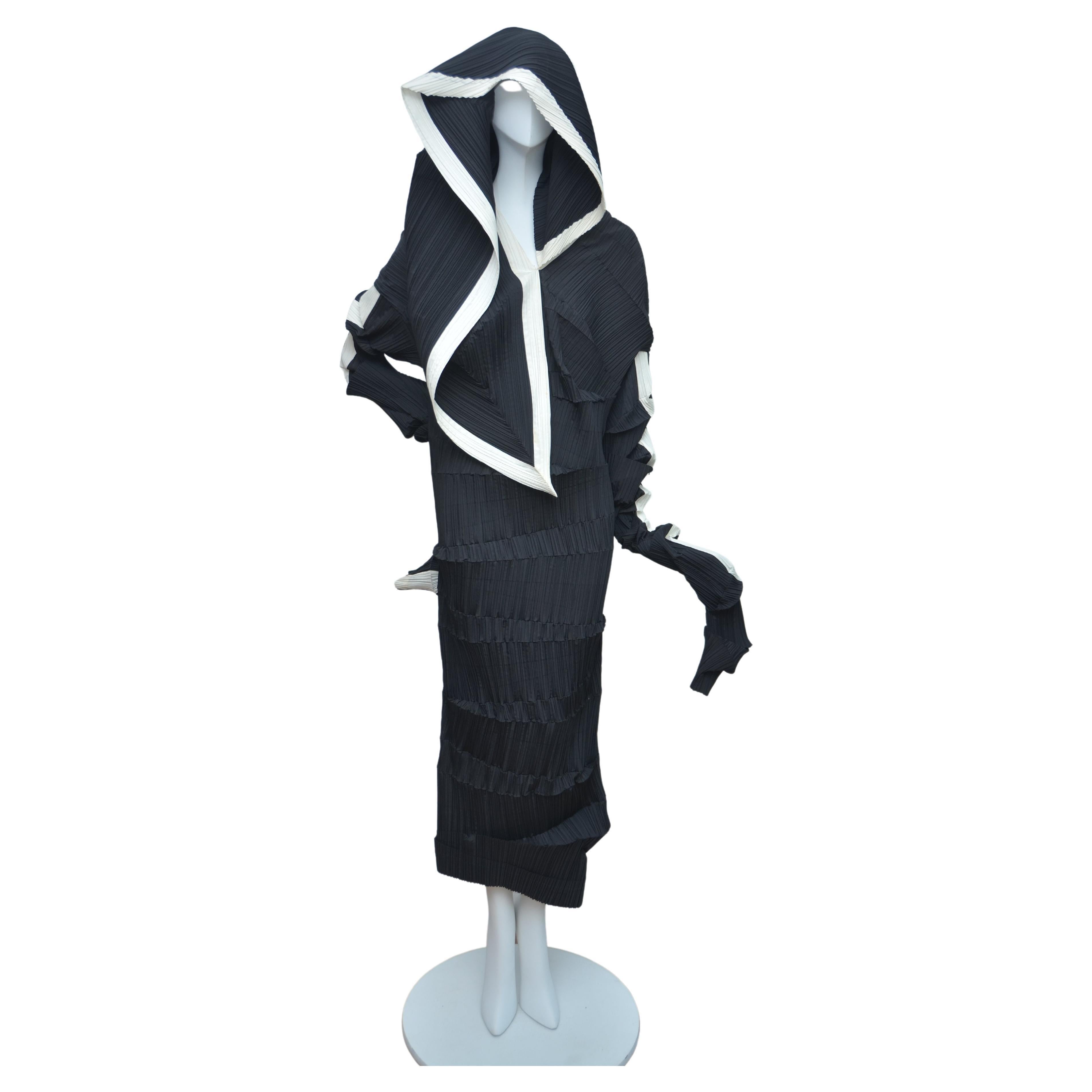 Rare Issey Miyake Dress Photography By Irving Pen For Sale at 1stDibs