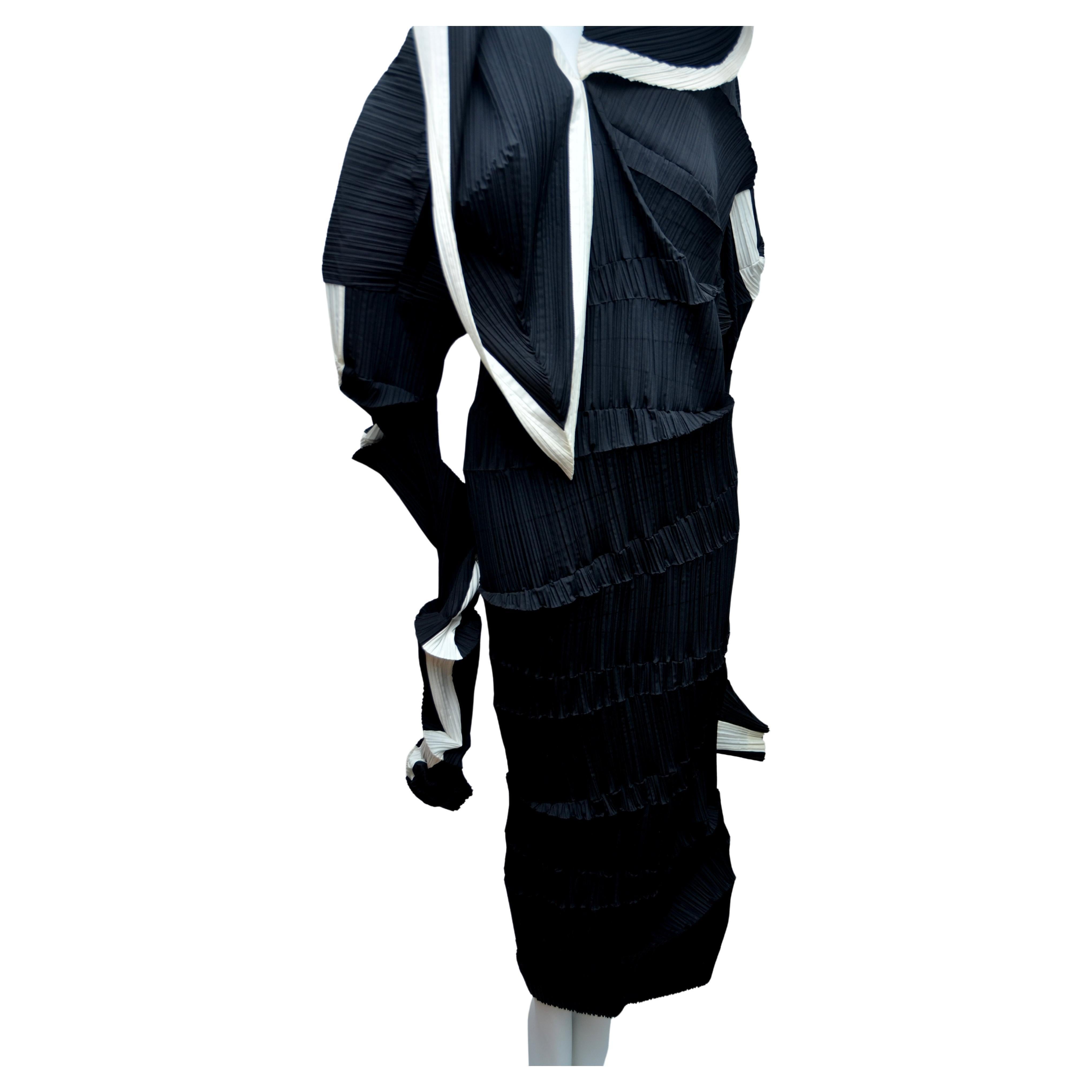 Rare Issey Miyake Dress Photography By Irving Pen For Sale at 1stDibs