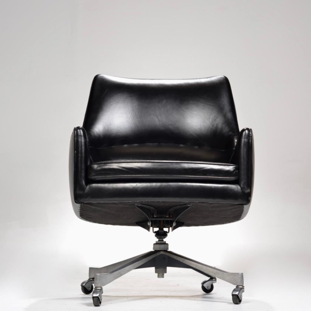 Rare Jens Risom Leather Executive Chair for Jens Risom Design Inc. at ...