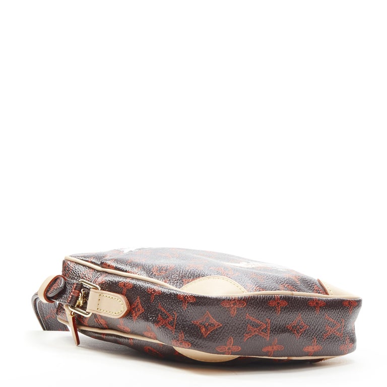 rare LOUIS VUITTON 2018 Runway Catogram Paname GM monogram crossbody ...
