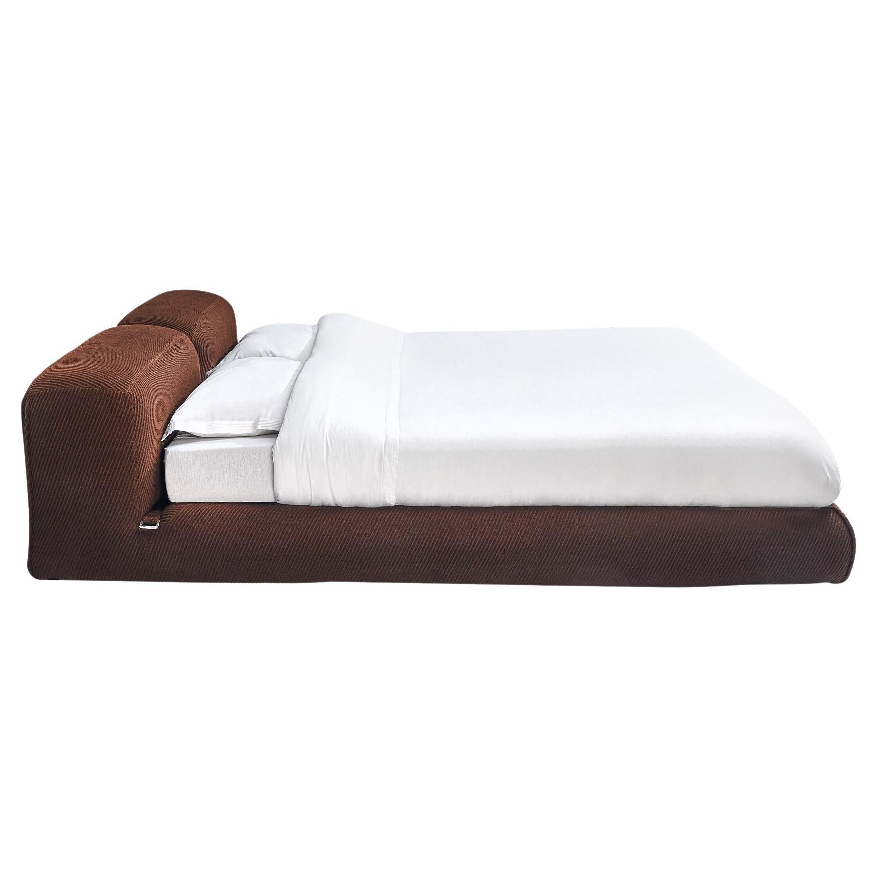 Rare Mario Bellini for Cassina 'Le Mura' King Bed in Brown Upholstery ...