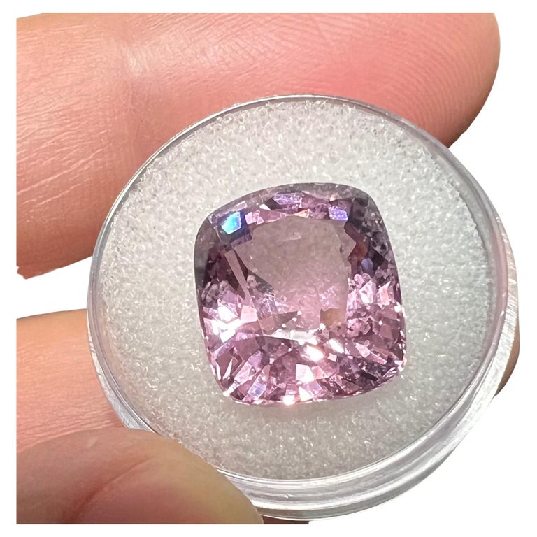 Rare Neon 16.8 Carat Purplish Pink Spinel Gemstone 'The Pink Rose ...