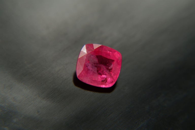 Rare: 2.38 ct Neon Hot Pink Mahenge Spinel, Designer Cut For Sale at ...