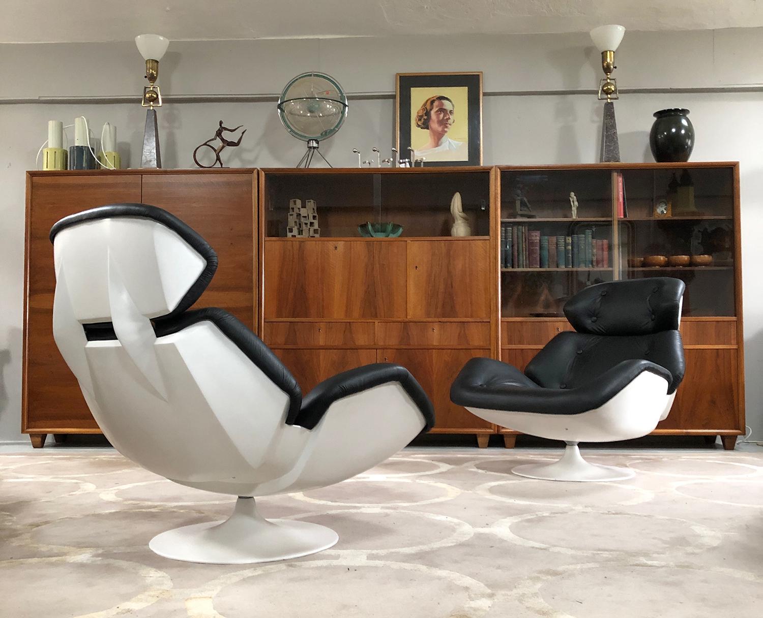 Rare Pair 1960s Space Age Swivel Lounge Chairs by Lurashell Fiberglass ...