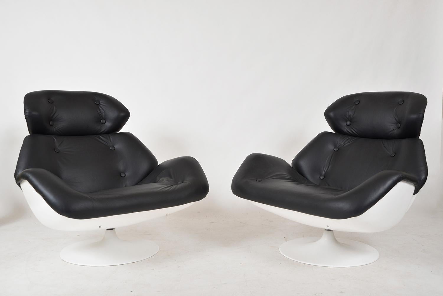 Rare Pair 1960s Space Age Swivel Lounge Chairs by Lurashell Fiberglass ...