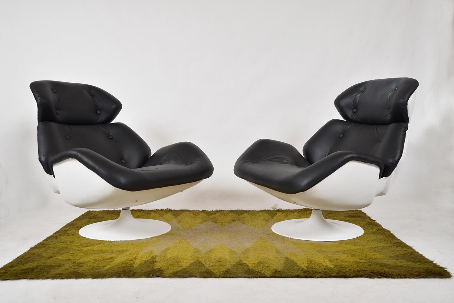 Rare Pair 1960s Space Age Swivel Lounge Chairs by Lurashell Fiberglass ...