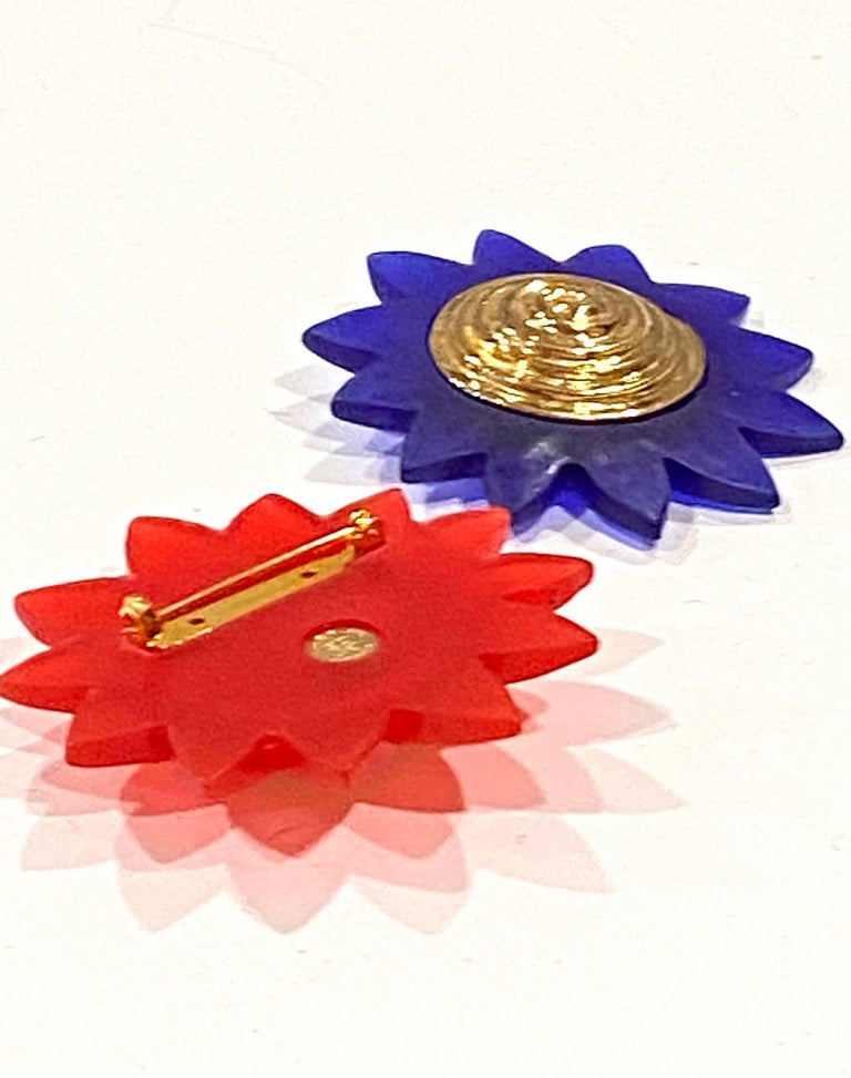 Rare Pair of Givenchy 1980 /90s Resin and Gold Brooches For Sale at 1stDibs
