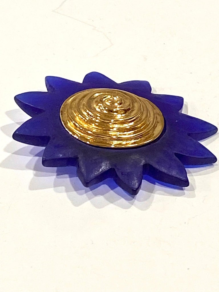 Rare Pair of Givenchy 1980 /90s Resin and Gold Brooches For Sale at 1stDibs