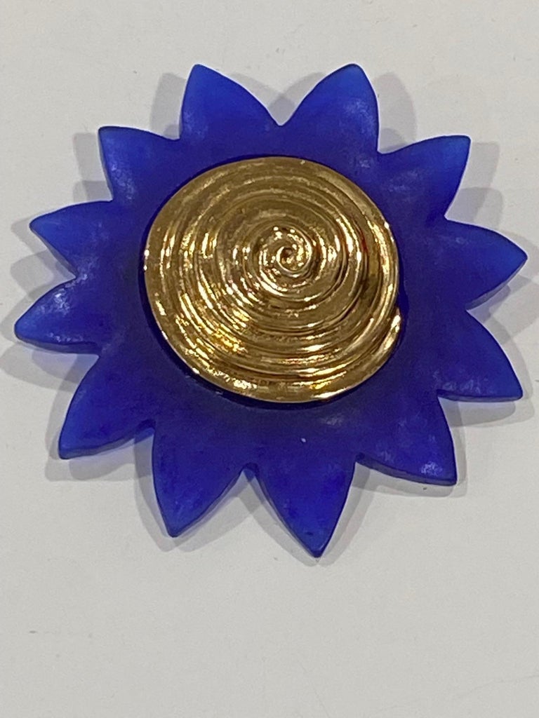 Rare Pair of Givenchy 1980 /90s Resin and Gold Brooches For Sale at 1stDibs