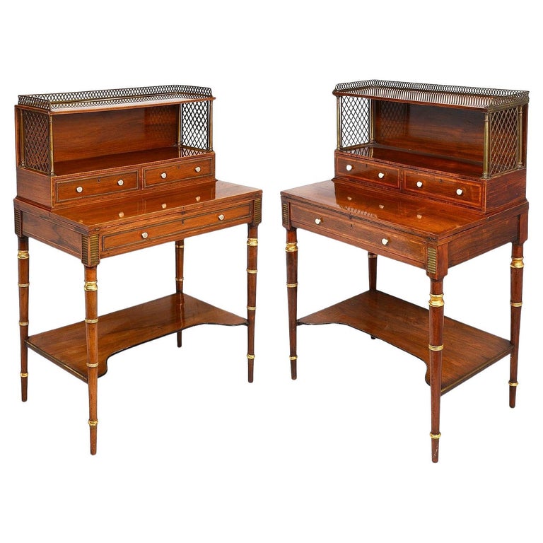 Seltenes Paar Regency Bon heur du jours, um 1820, nach McLean im ...