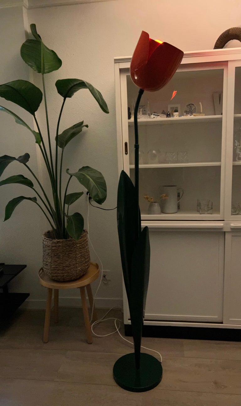 Rare Pop Art Tulip Floor Lamp in Green and Red Painted Metal by Bliss ...