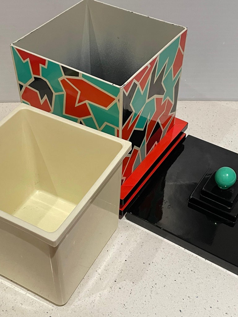Rare Postmodern Memphis Era George Sowden Plastic Laminate Box at 1stDibs