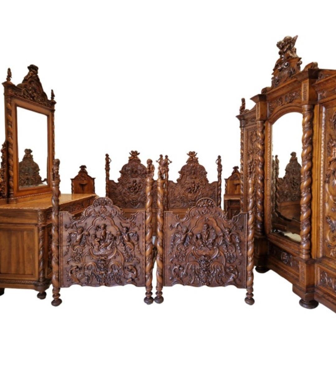Rare Renaissance Bedroom Set Italian 19th Century For Sale at 1stDibs