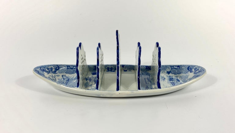 Rare Spode Pearlware Toast Rack, Willow Pattern, circa 1820 at 1stDibs