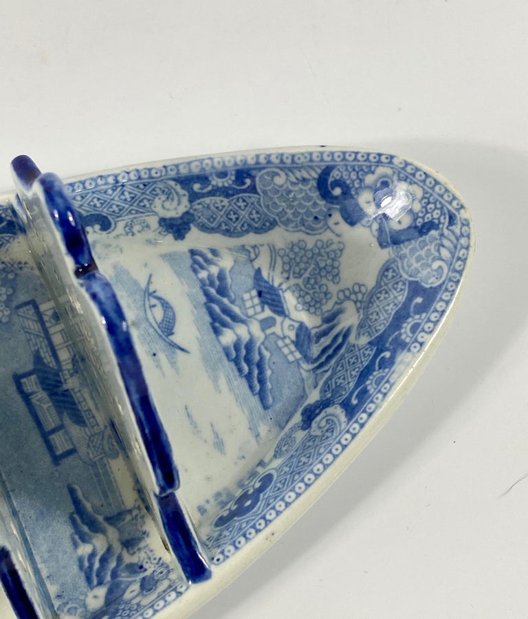 Rare Spode Pearlware Toast Rack, Willow Pattern, circa 1820 at 1stDibs
