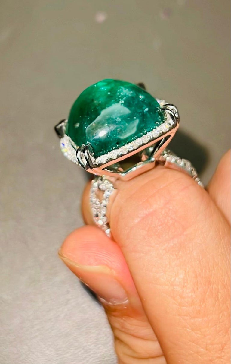 Rare Statement Sugarloaf Emerald 30.41 Carat and Diamond 2.21 Carat ...