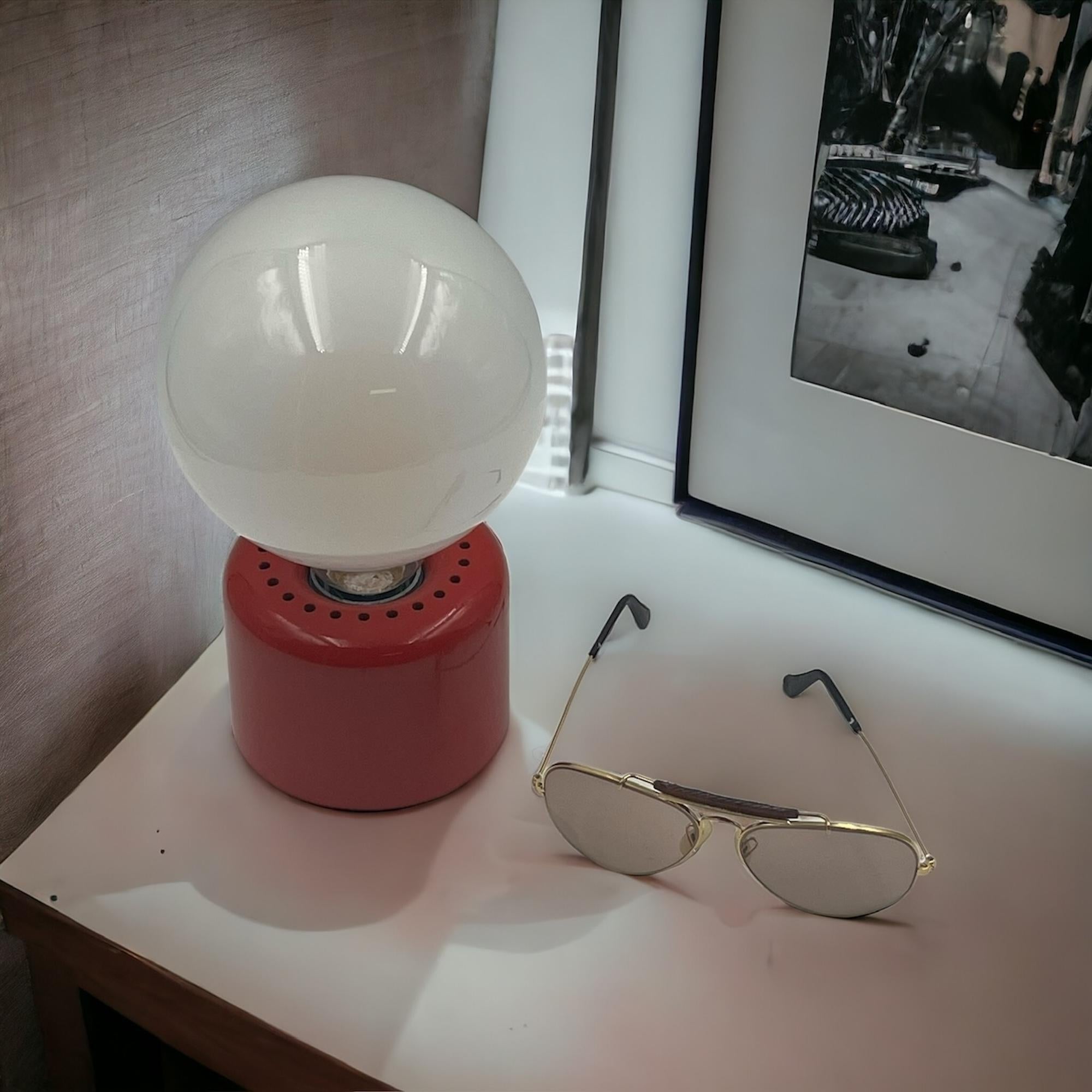 Rare Targetti Sankey 80s Glossy Red Lamp - Distinctive Anthropomorphic Design For Sale at 1stDibs