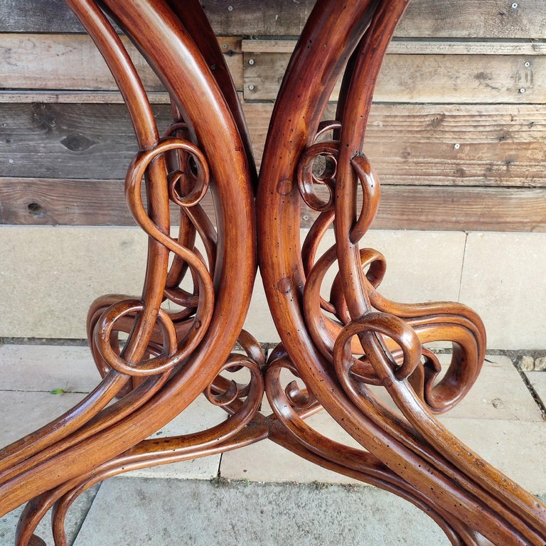 Rare Thonet Bentwood Table N°27 For Sale at 1stDibs