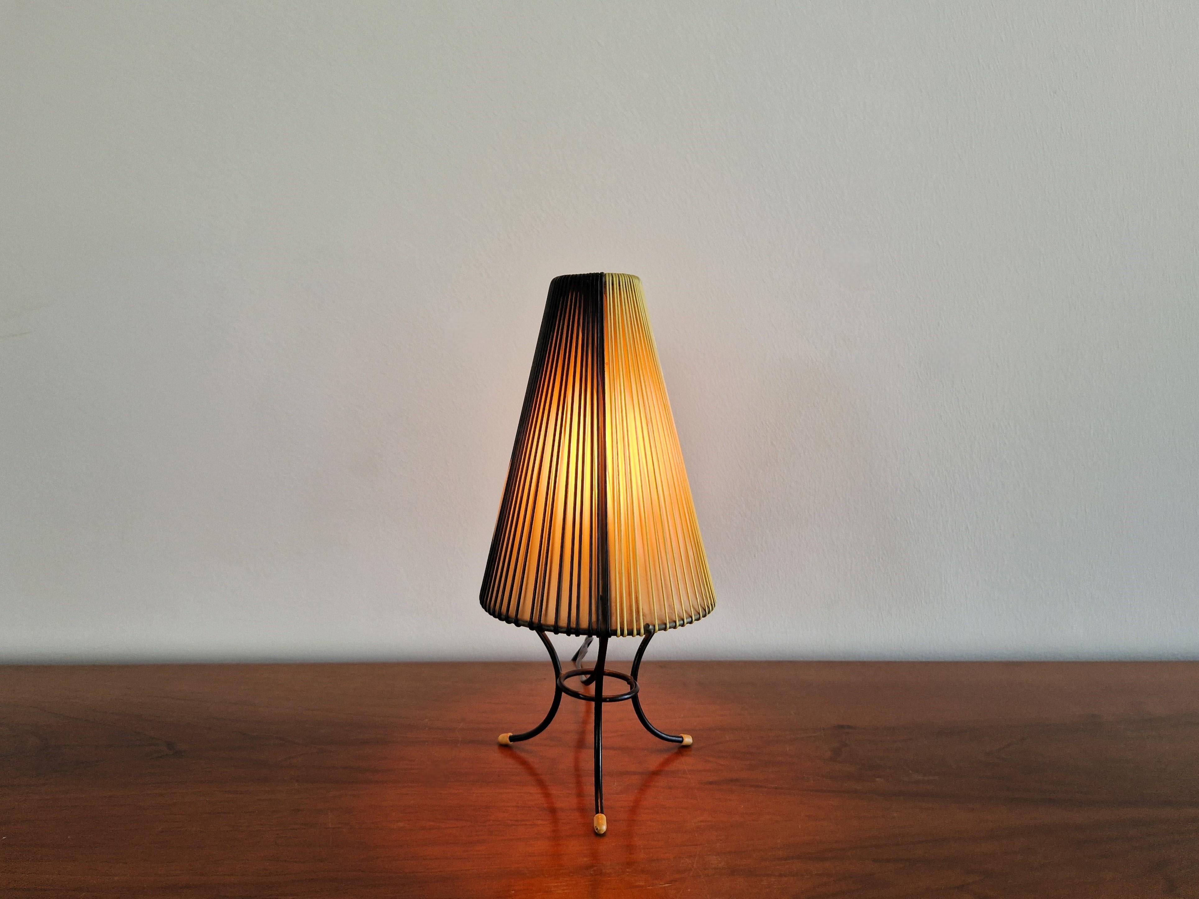 Rare tripod table lamp with black, yellow and white plastic wires, 1950 ...
