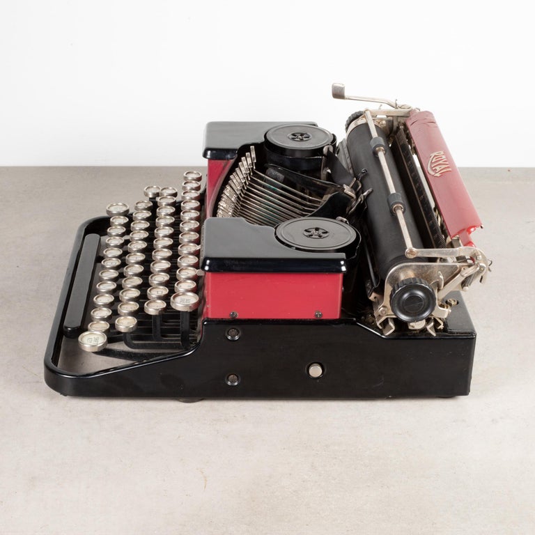 Rare Two Tone Royal "P" Portable Typewriter, c.1928 For Sale at 1stDibs