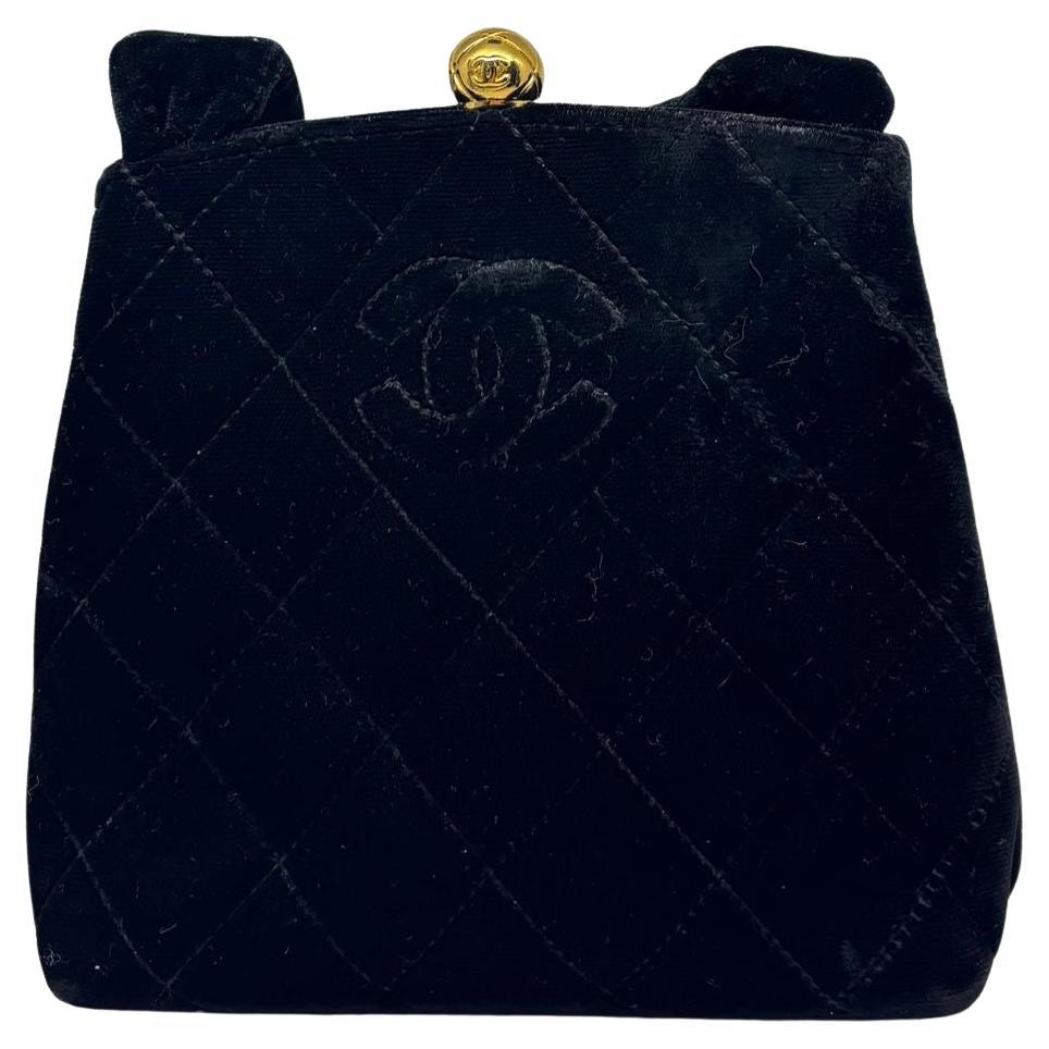 Rare Vintage 1995 Black Velvet Quilted Mini Kiss Lock Top Handle Purse ...