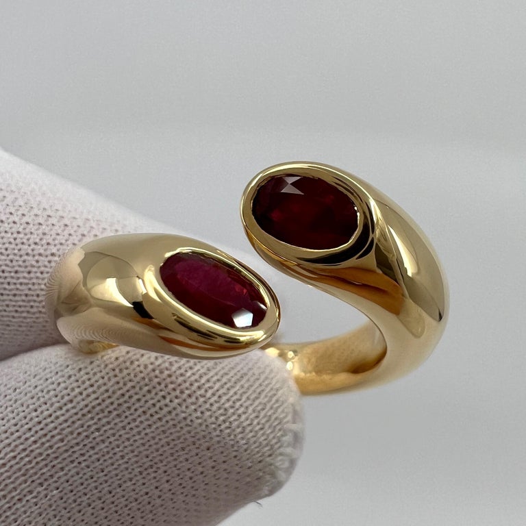 Rare Vintage Cartier Deep Red Ruby Ellipse Oval Cut 18k Gold Bypass Split Ring For Sale at 1stDibs