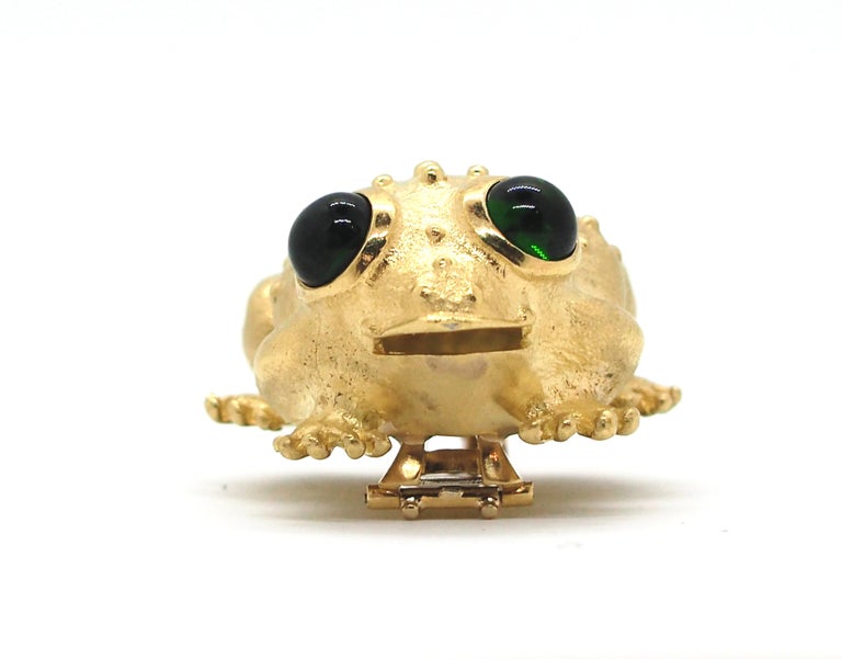 Rare Vintage Frog Brooch 18 Karat Yellow Gold For Sale at 1stDibs