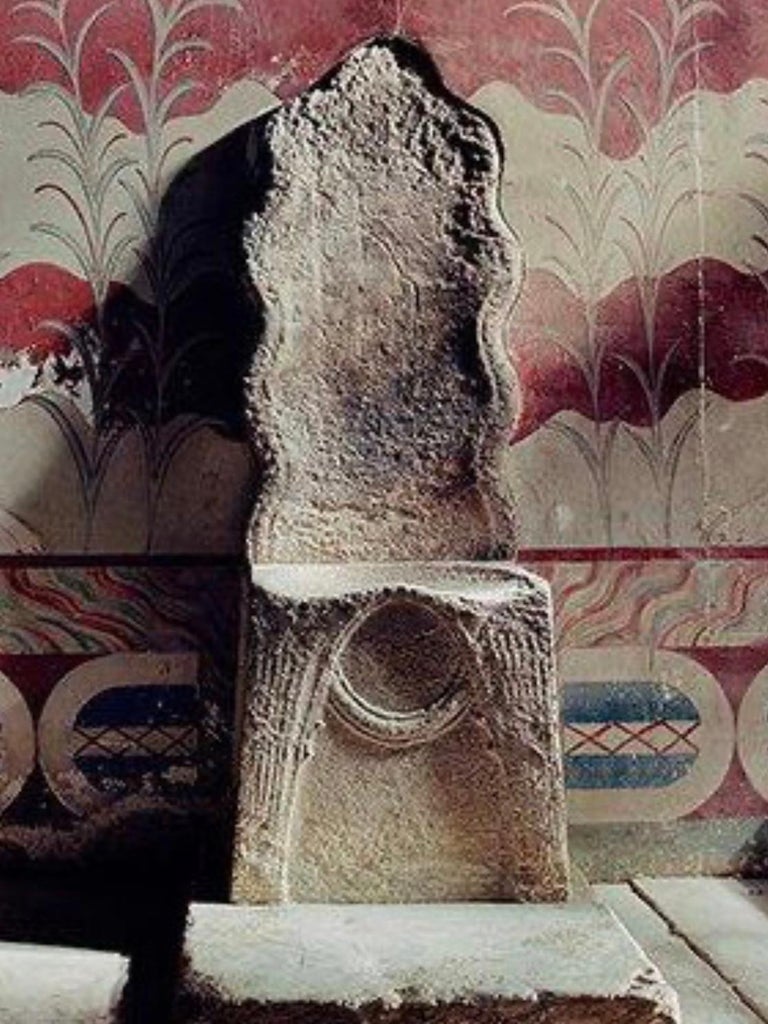 Rare wooden replica of the “King Minos Throne” from the Palace at ...