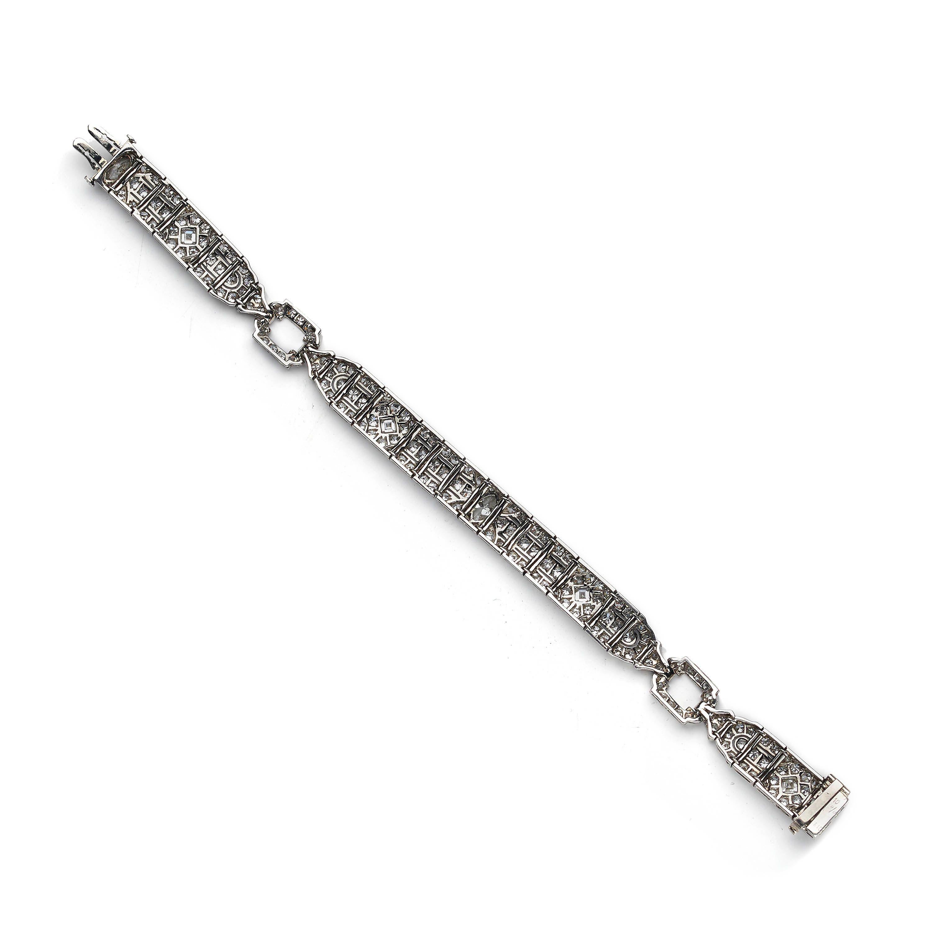 Raymond Yard Art Deco Diamond and Platinum Bracelet, Circa 1930 at 1stDibs