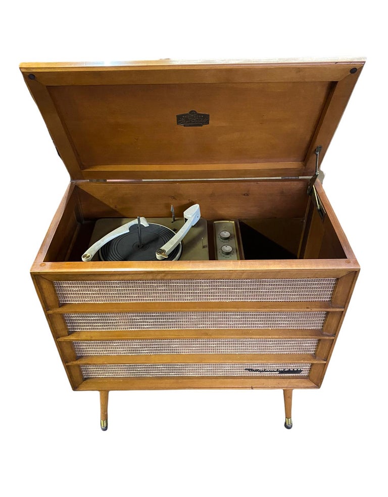RCA Victor Turntable Cabinet with Record Player at 1stDibs