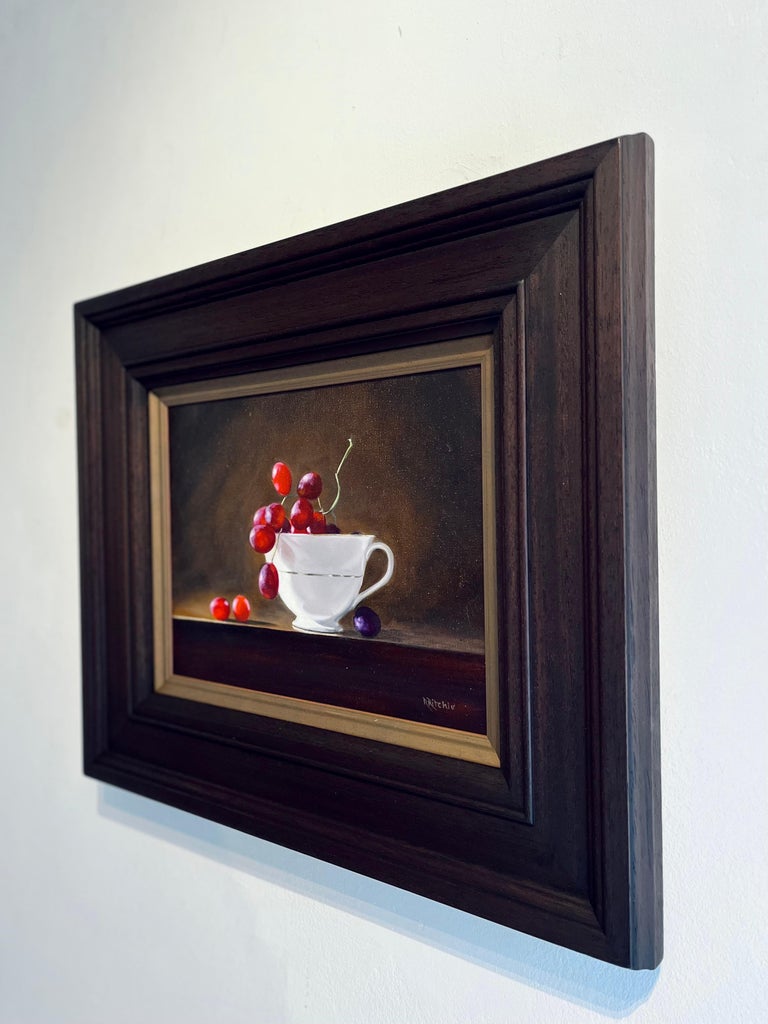 Rebecca Ritchie - Teacup with Grapes - dutch contemporary still life ...