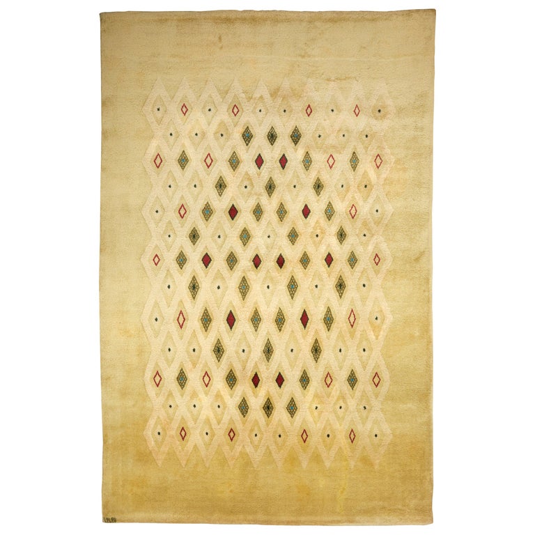 Rectangular Rug For Sale at 1stDibs