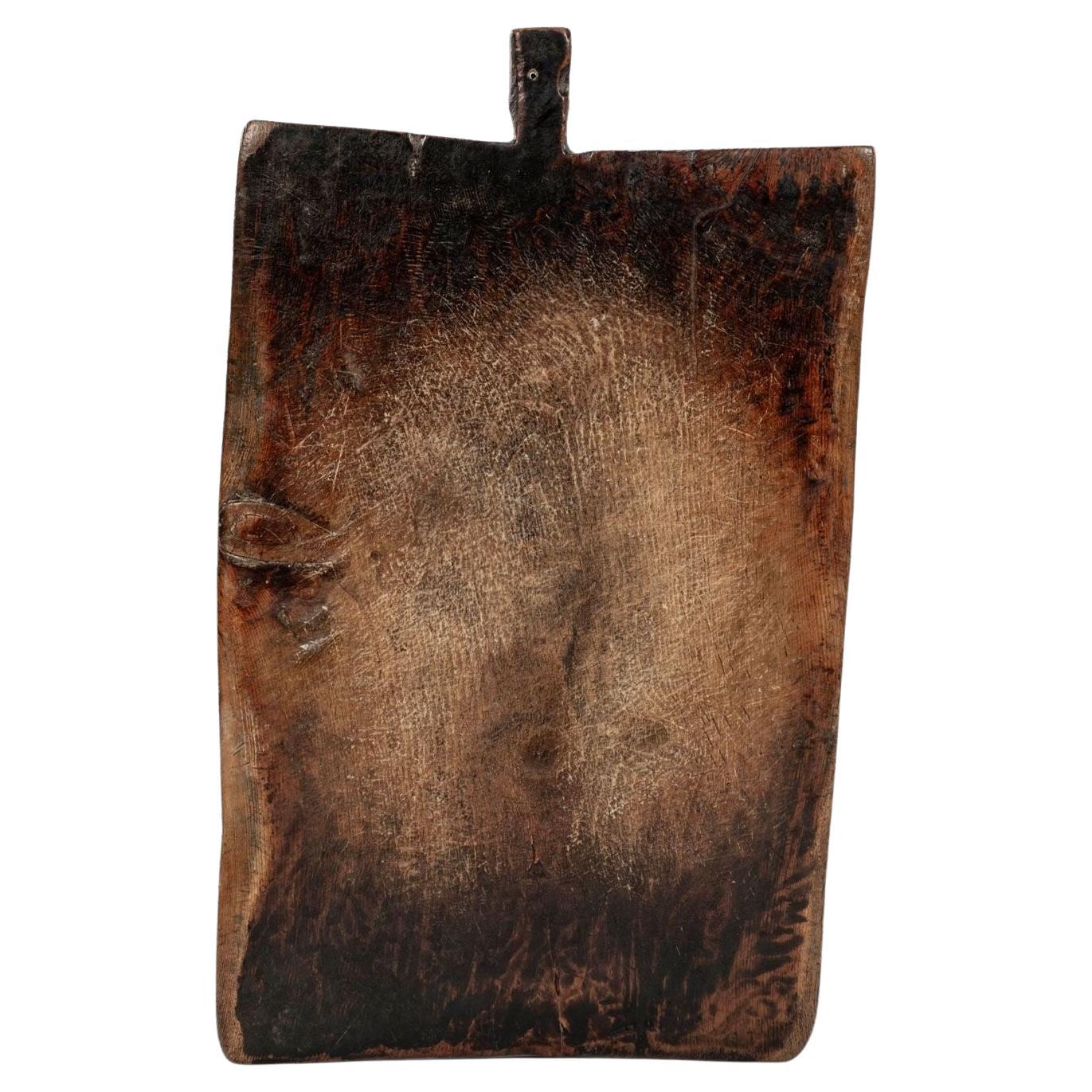 Tabla de pan ovalada de pino encerado continental en venta en 1stDibs