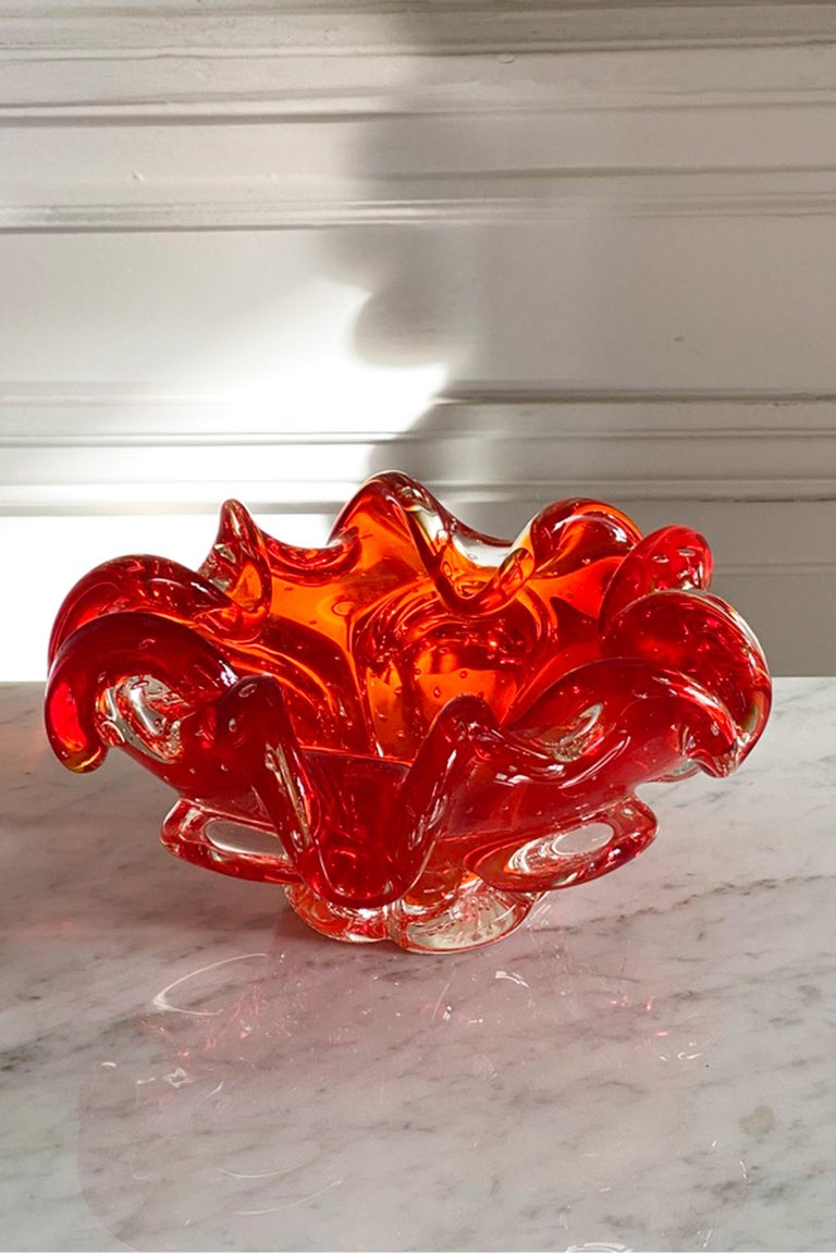 Red and Translucent Murano Glass Bowl, Italy, 1950s For Sale at 1stDibs