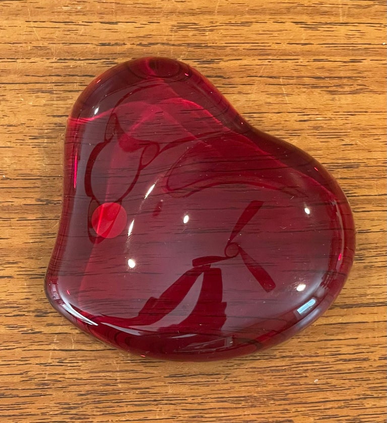 Red Crystal Heart Art Glass Paperweight by Elsa Peretti for Tiffany and ...
