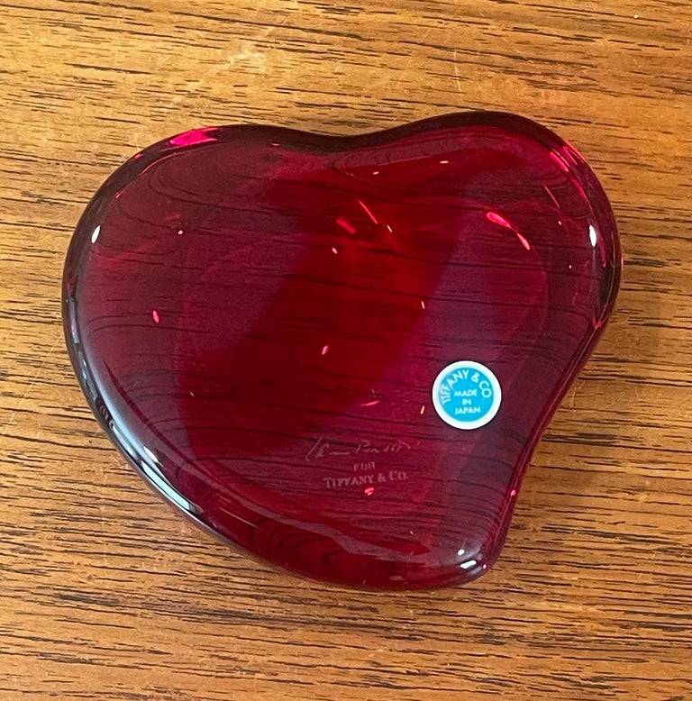 Red Crystal Heart Art Glass Paperweight by Elsa Peretti for Tiffany and ...