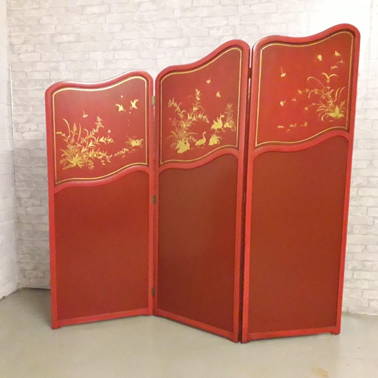 Red Lacquer Scarlet Chinoiserie Screen For Sale at 1stDibs